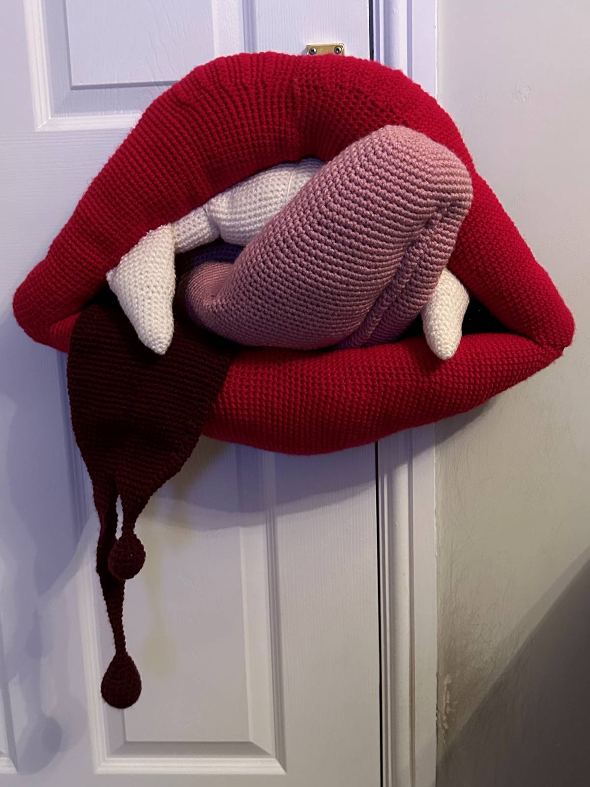 Passion Hot Lips Vampire Kiss Crochet Pattern | Cottontail & Whiskers